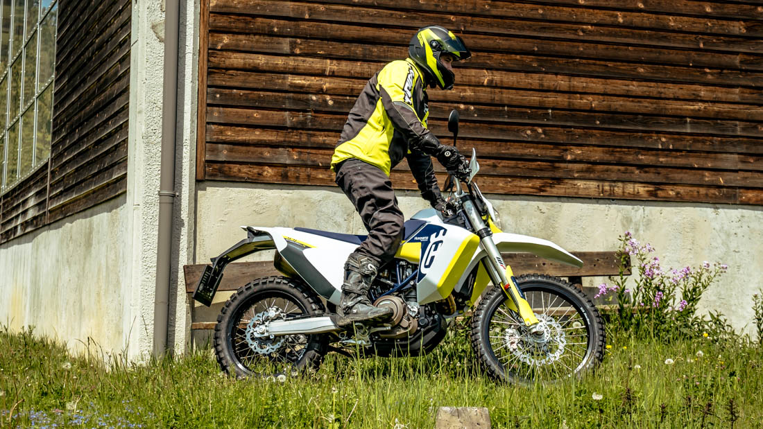 Husqvarna 701 Enduro LR 2020 - Motochecker