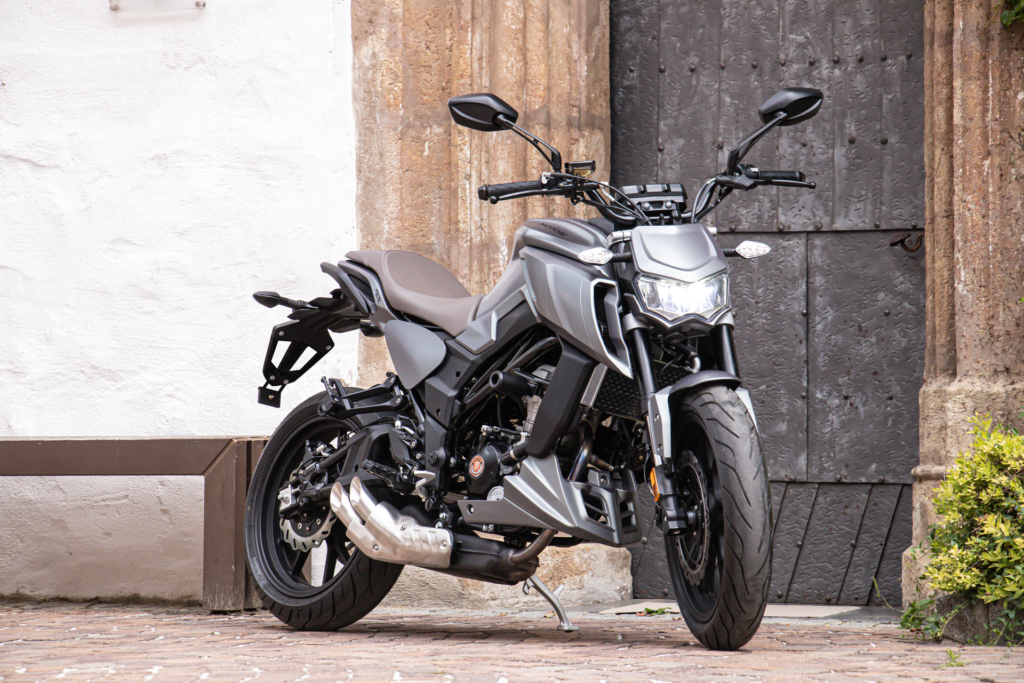 Motobi DL 125 - Motochecker